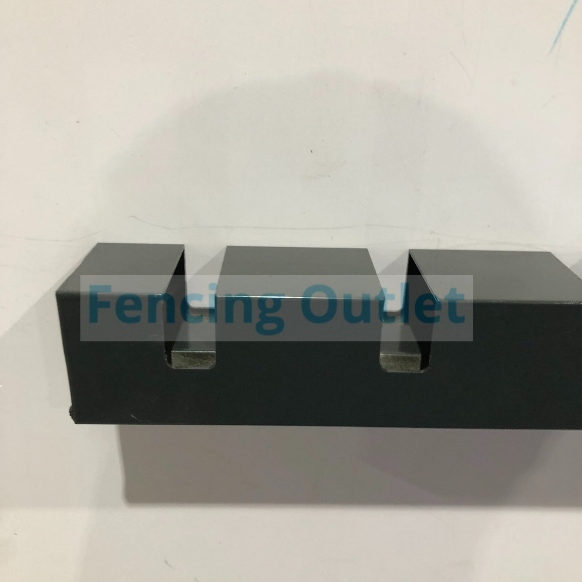 Aluminium slat privacy screens | Slotted Post Vertical Slat Privacy Screen