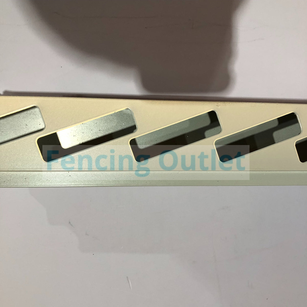 5800 Double Punch Louvre Post | DIY Louvre Privacy Screen